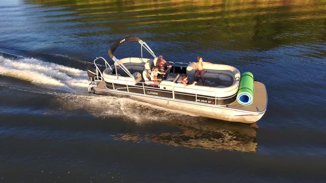 Rent this 27' Lowe on Anchor