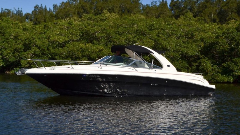Rent this 32' Sea Ray on Anchor