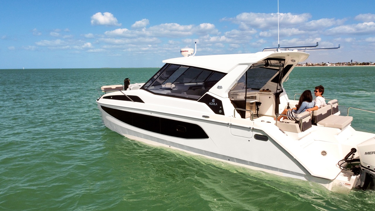 Rent this 36' Aquila on Anchor