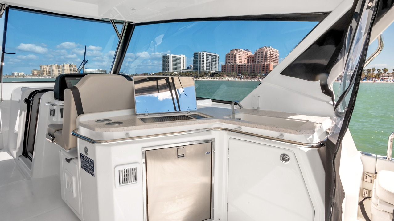 Rent this 36' Aquila on Anchor