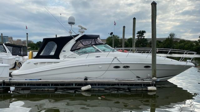 Rent this 41' Sea Ray on Anchor