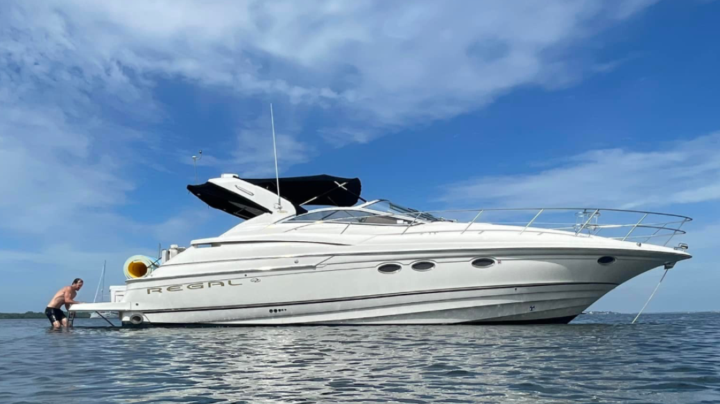Rent this 44' Regal on Anchor
