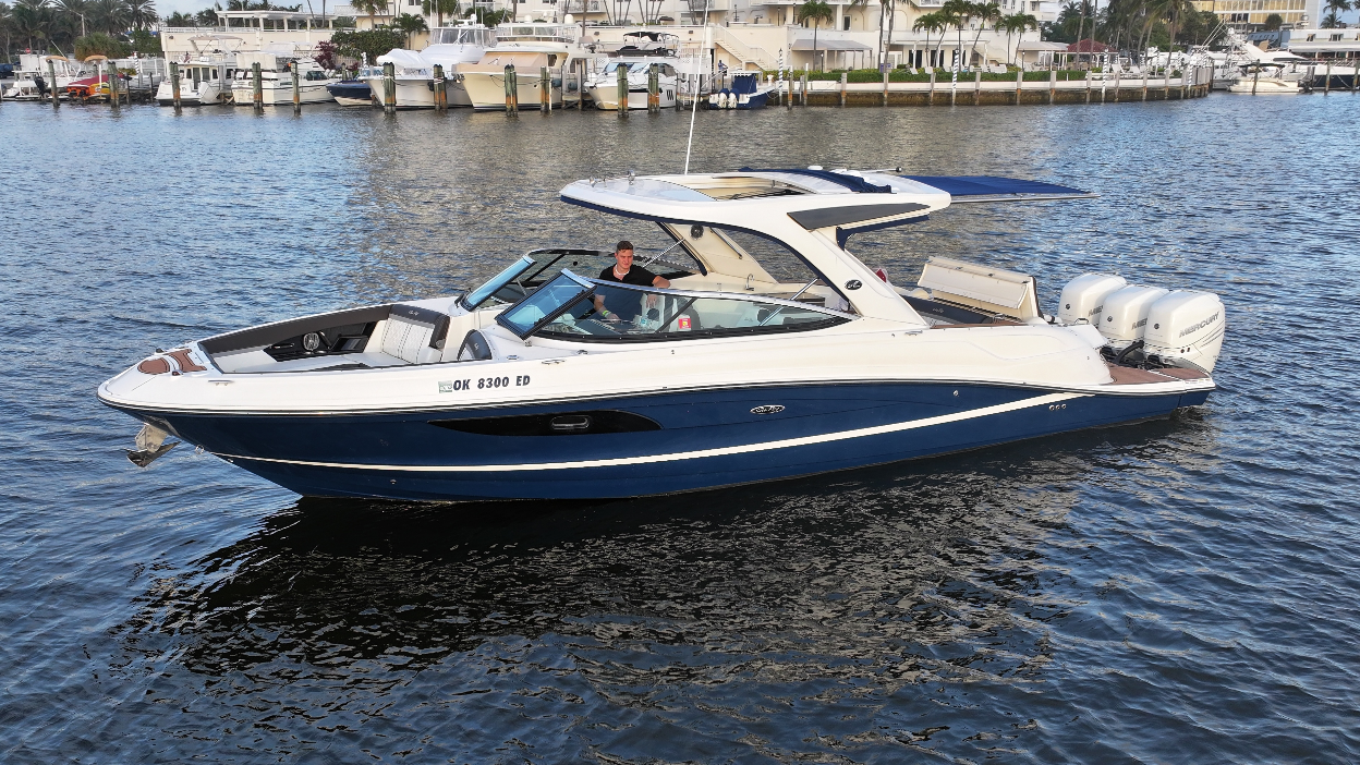 Rent this 35' Sea Ray on Anchor