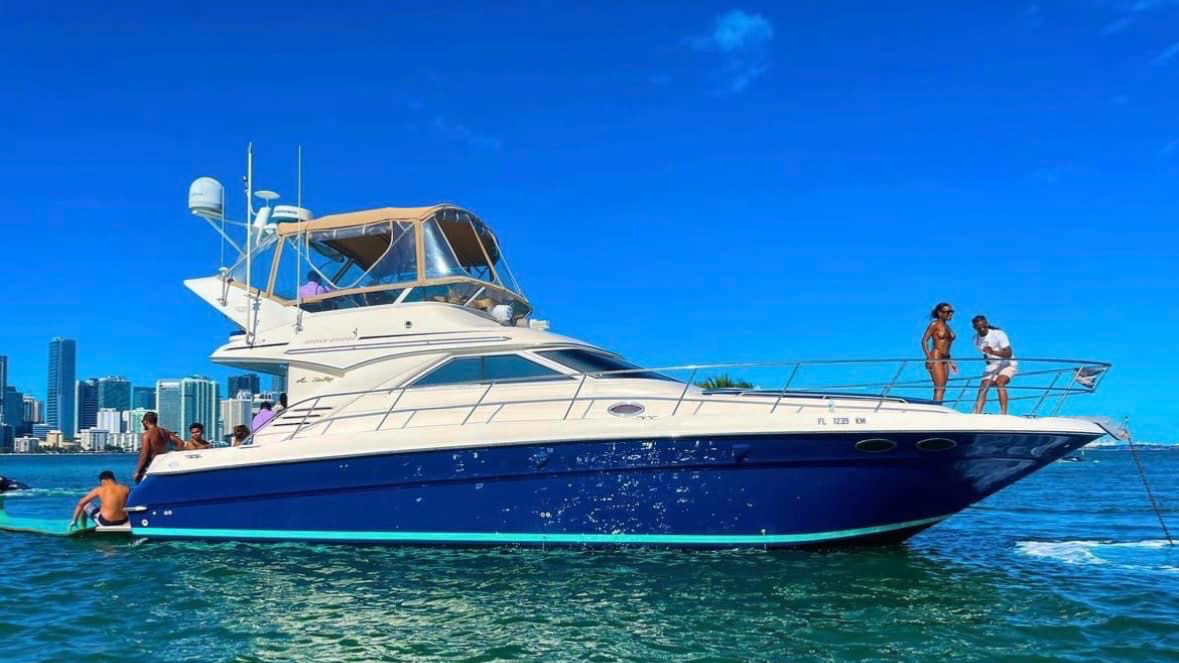 Rent this 40' Sea Ray on Anchor