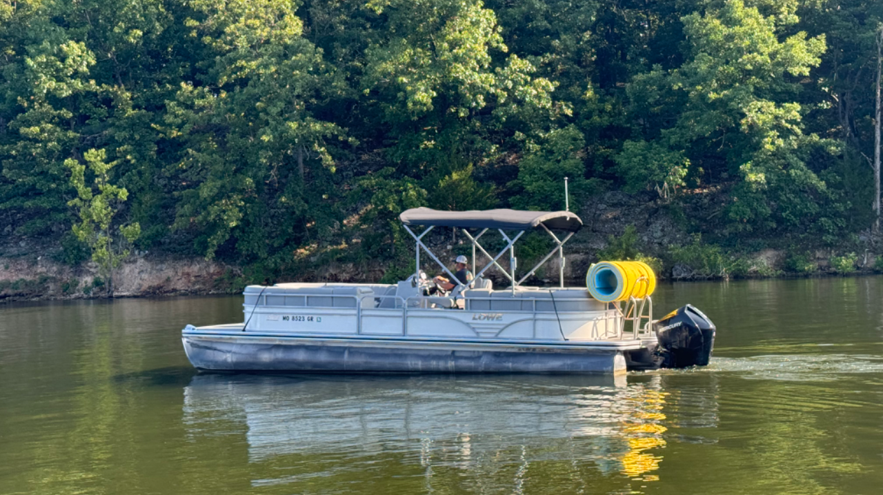 Rent this 27' Lowe on Anchor